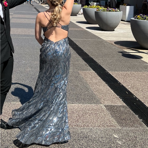 Dresses | A Size 4 Prom Dress But Has Been Altered To A Size 2 I Am 53 ...